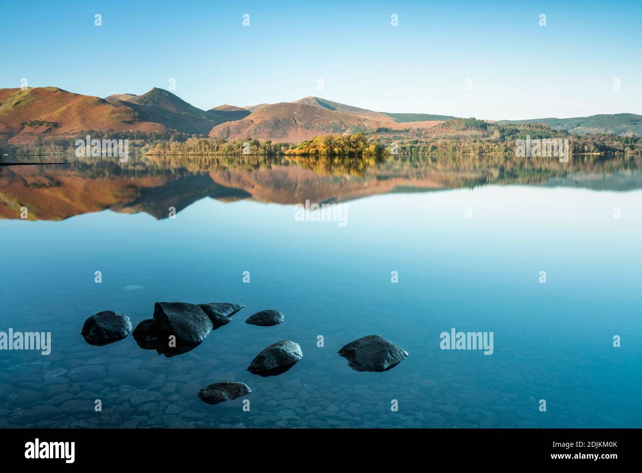 Foreground rocks hi-res stock photography and images - Alamy
