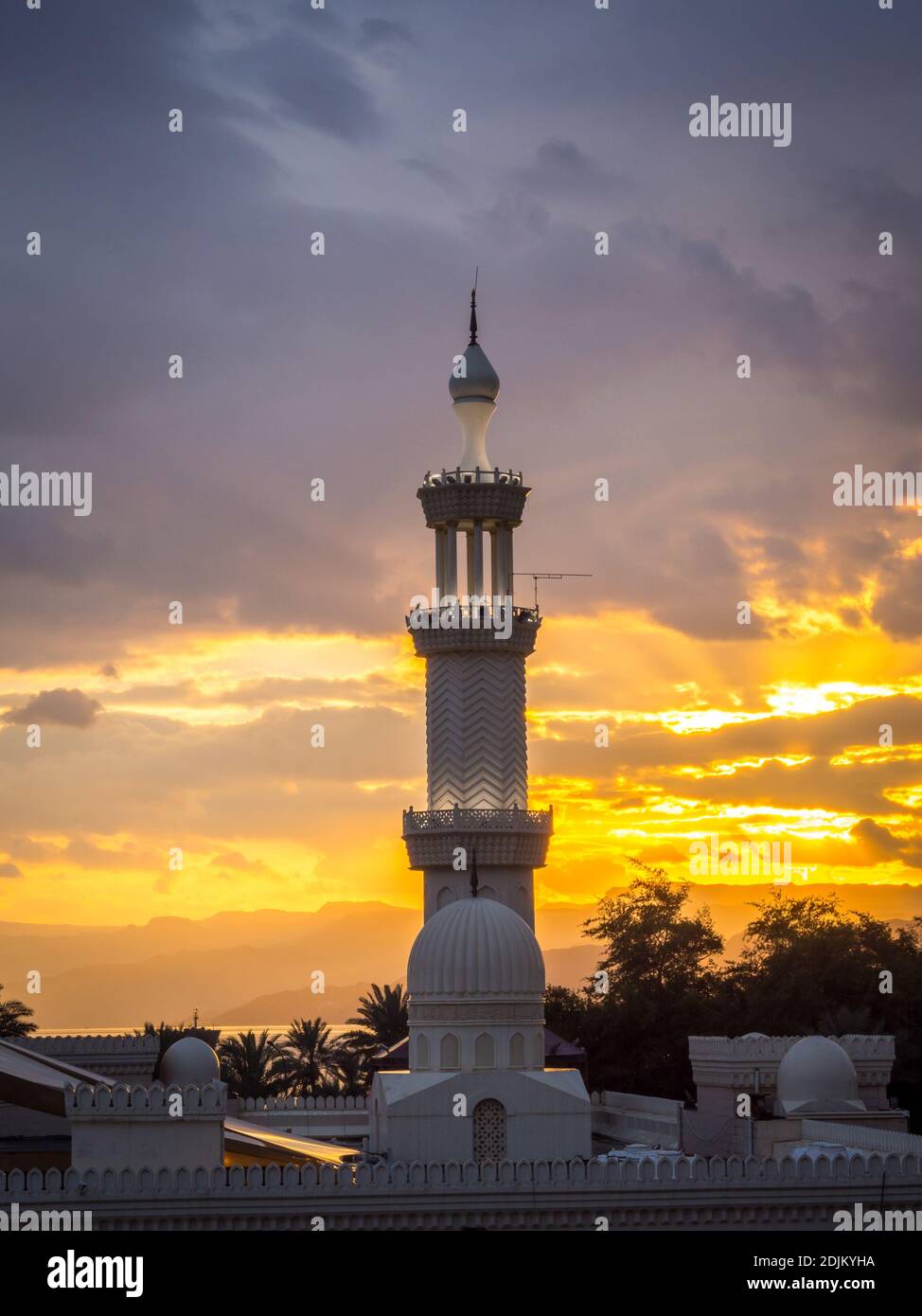 Tall architectural building during sunset hi-res stock photography and ...