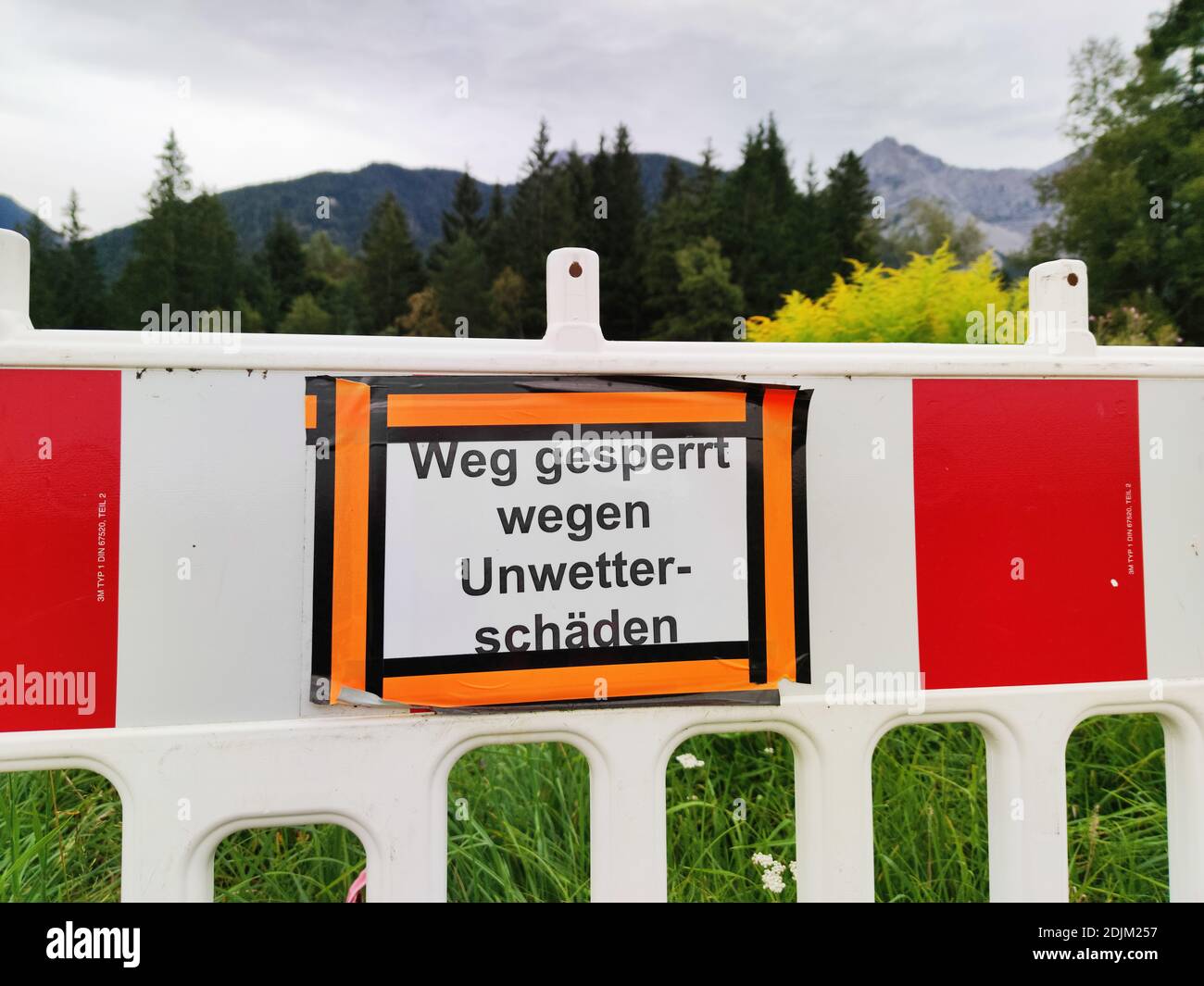 Route blocked hi-res stock photography and images - Alamy