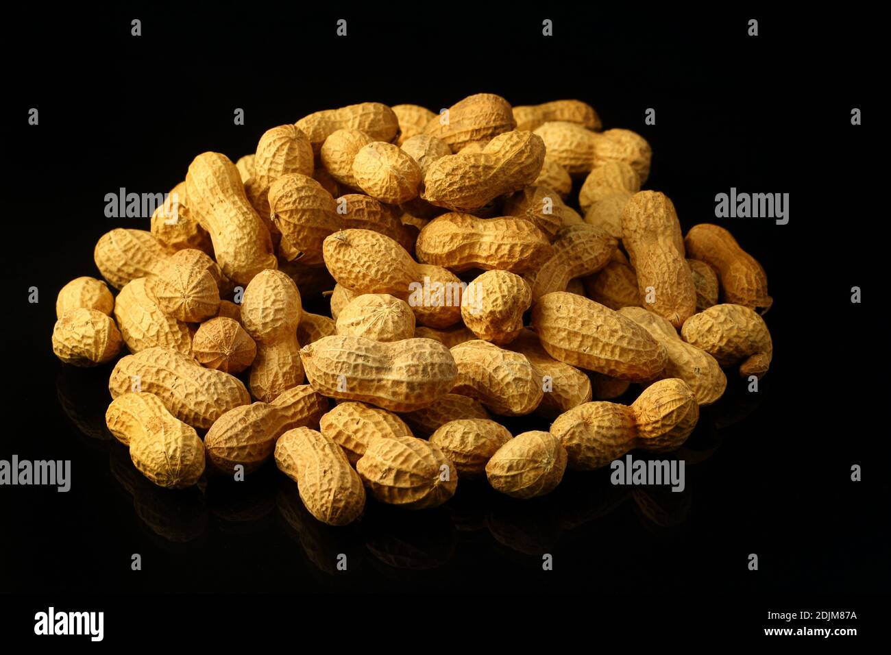 Empty peanuts hi-res stock photography and images - Alamy