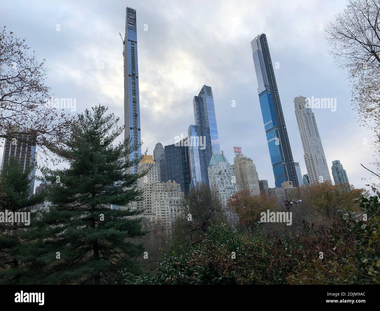 Among the tallest buildings hi-res stock photography and images - Alamy