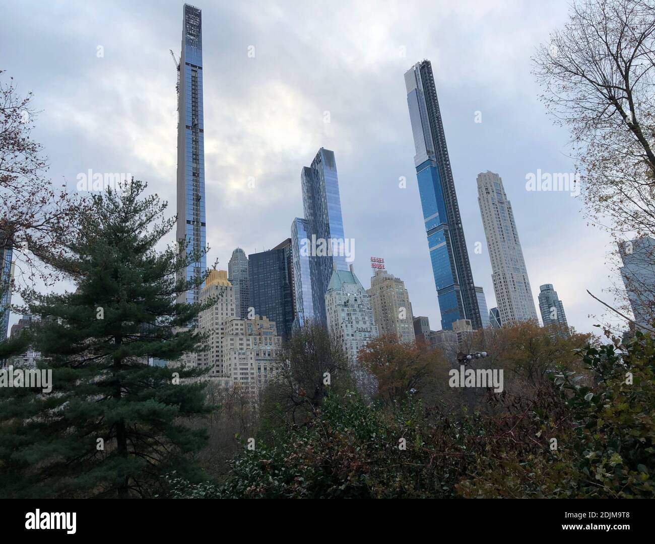1000 tall buildings hi-res stock photography and images - Alamy