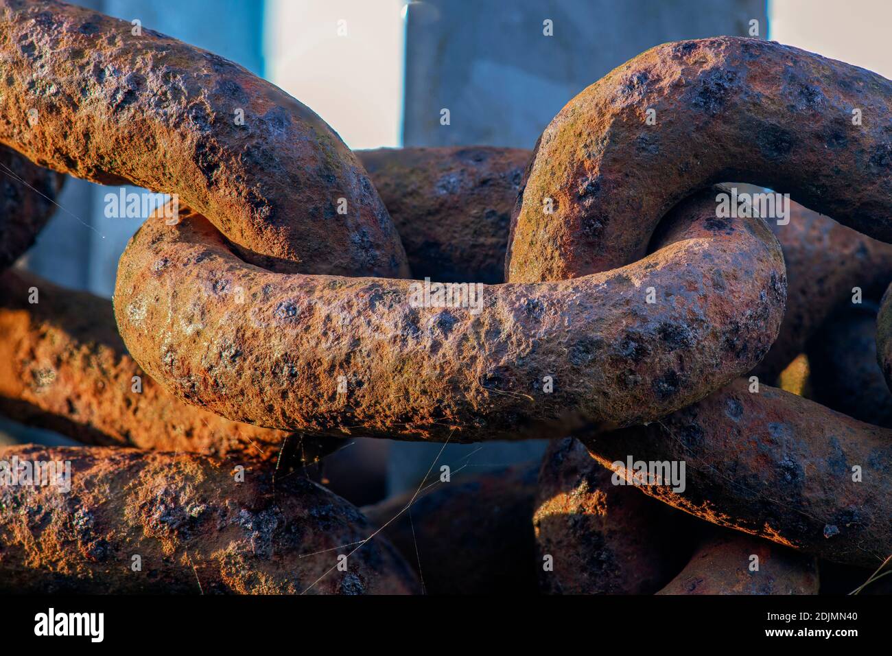 Damaged chain link fence hi-res stock photography and images - Alamy