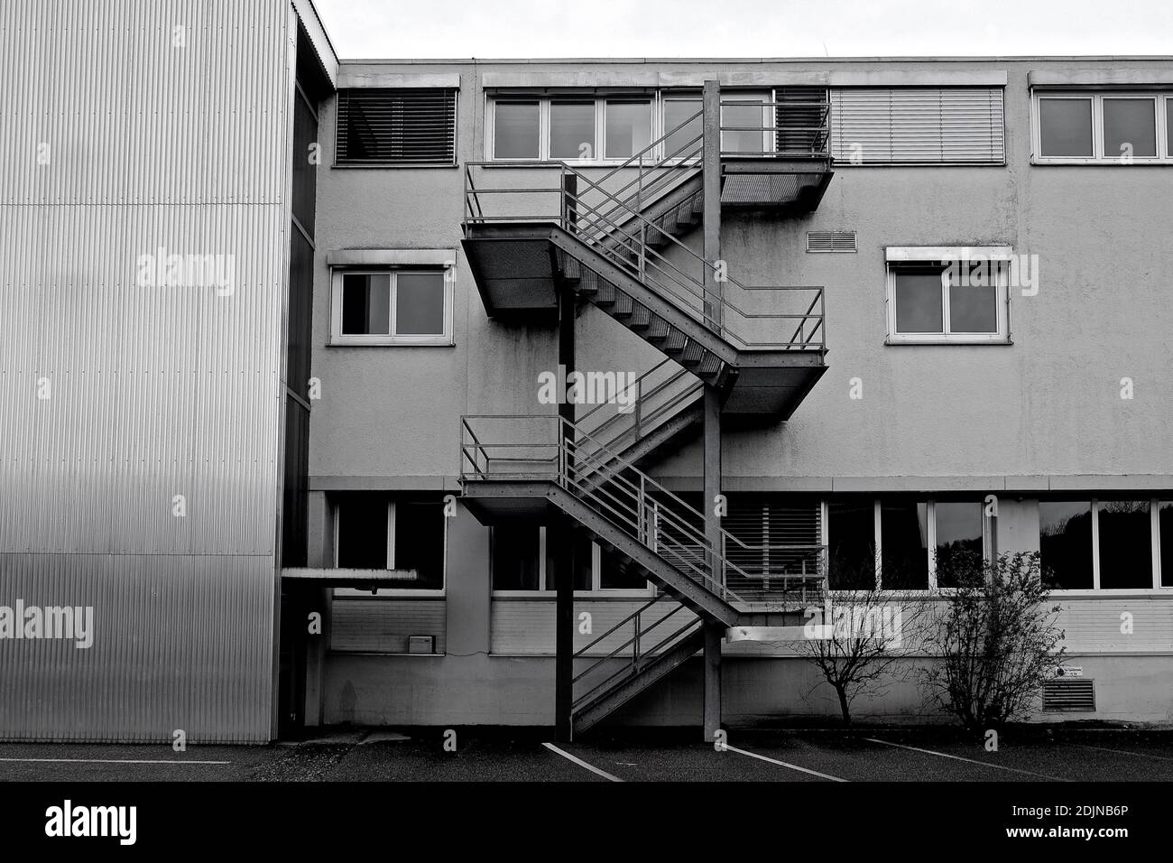 Apartment Building Exterior Steps High Resolution Stock Photography and ...