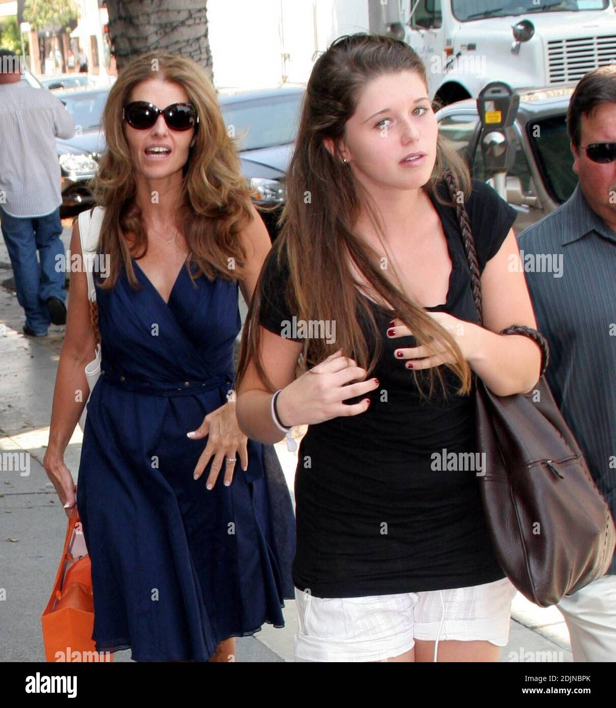 Maria Shriver and her daughter Katherine enjoy a girl's shopping spree ...