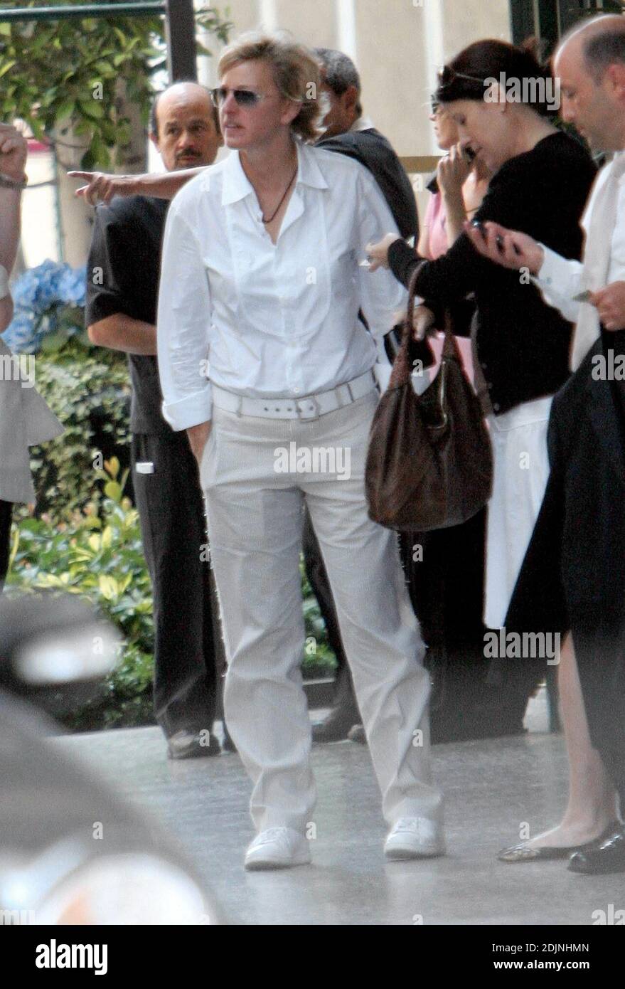 Exclusive!! Ellen DeGeneres and girlfriend Portia de Rossi leave the ...