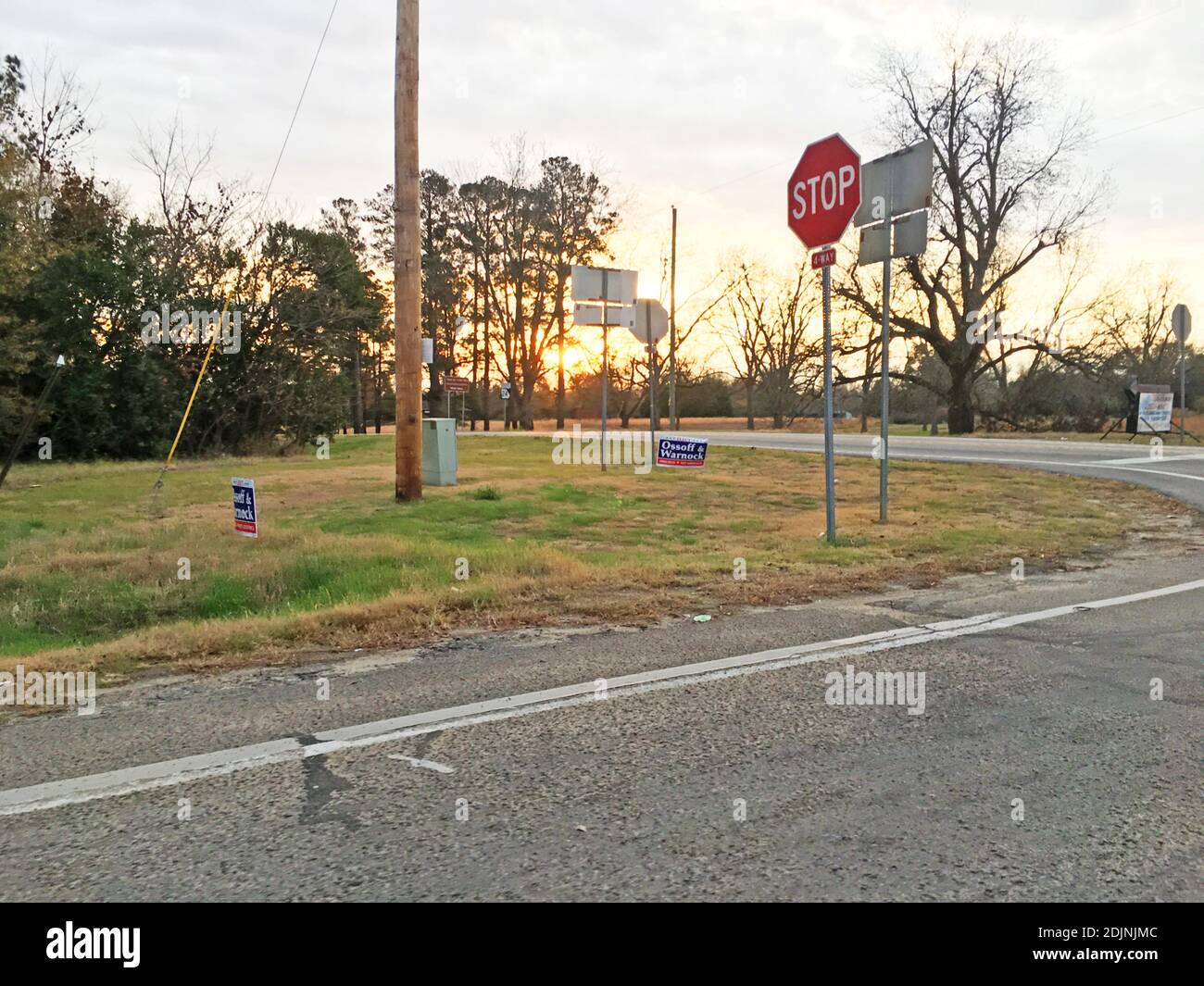 Ballot counting georgia hi-res stock photography and images - Alamy