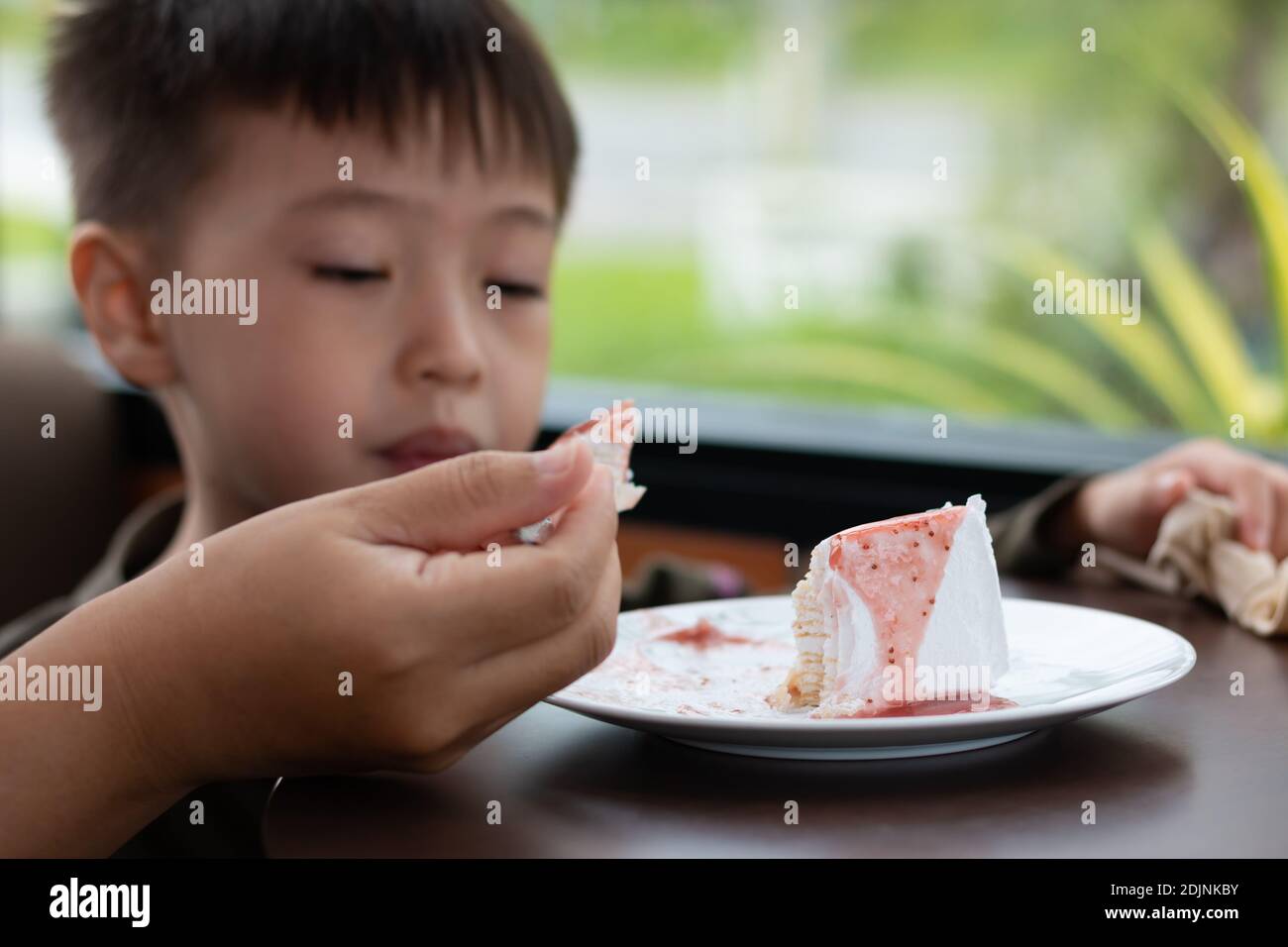 Asian dessert cafe hi-res stock photography and images - Alamy