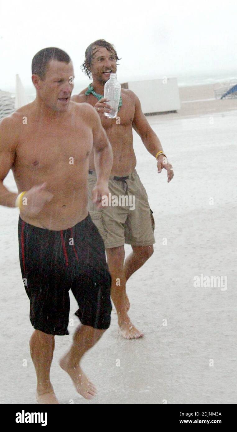 Matthew McConaughey and exercise buddy Lance Armstrong go for a jog ...