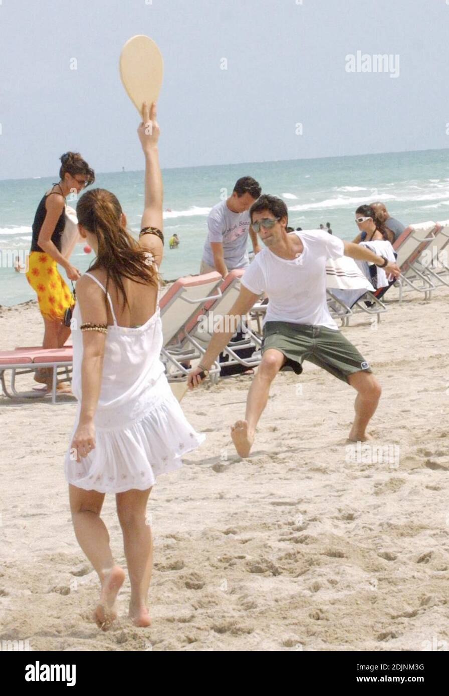 Adrien Brody and new girlfriend Spanish actress Elsa Pataky play ...