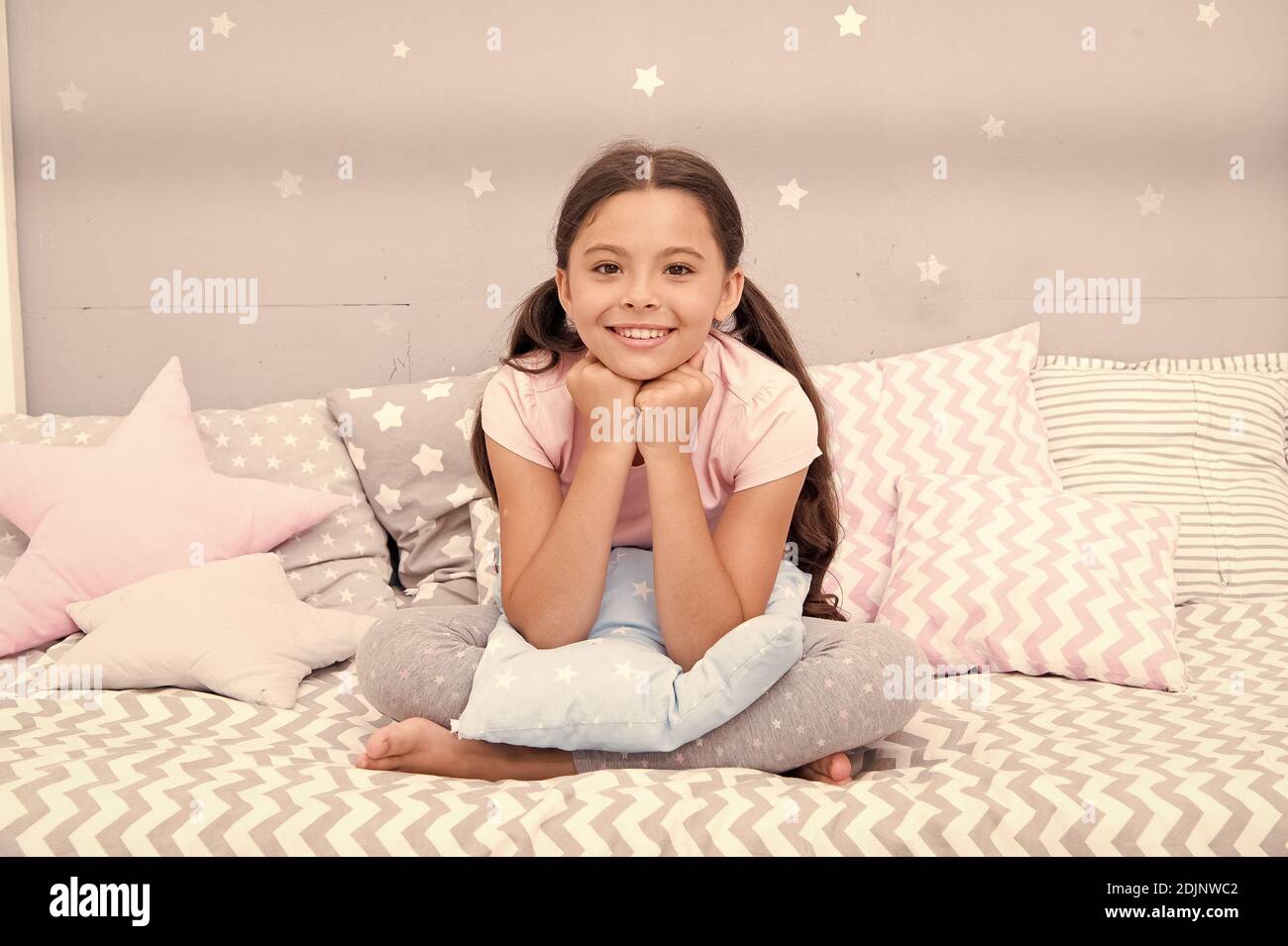 Calming activity for kids. Ways to relax before bedtime. Relaxation ...