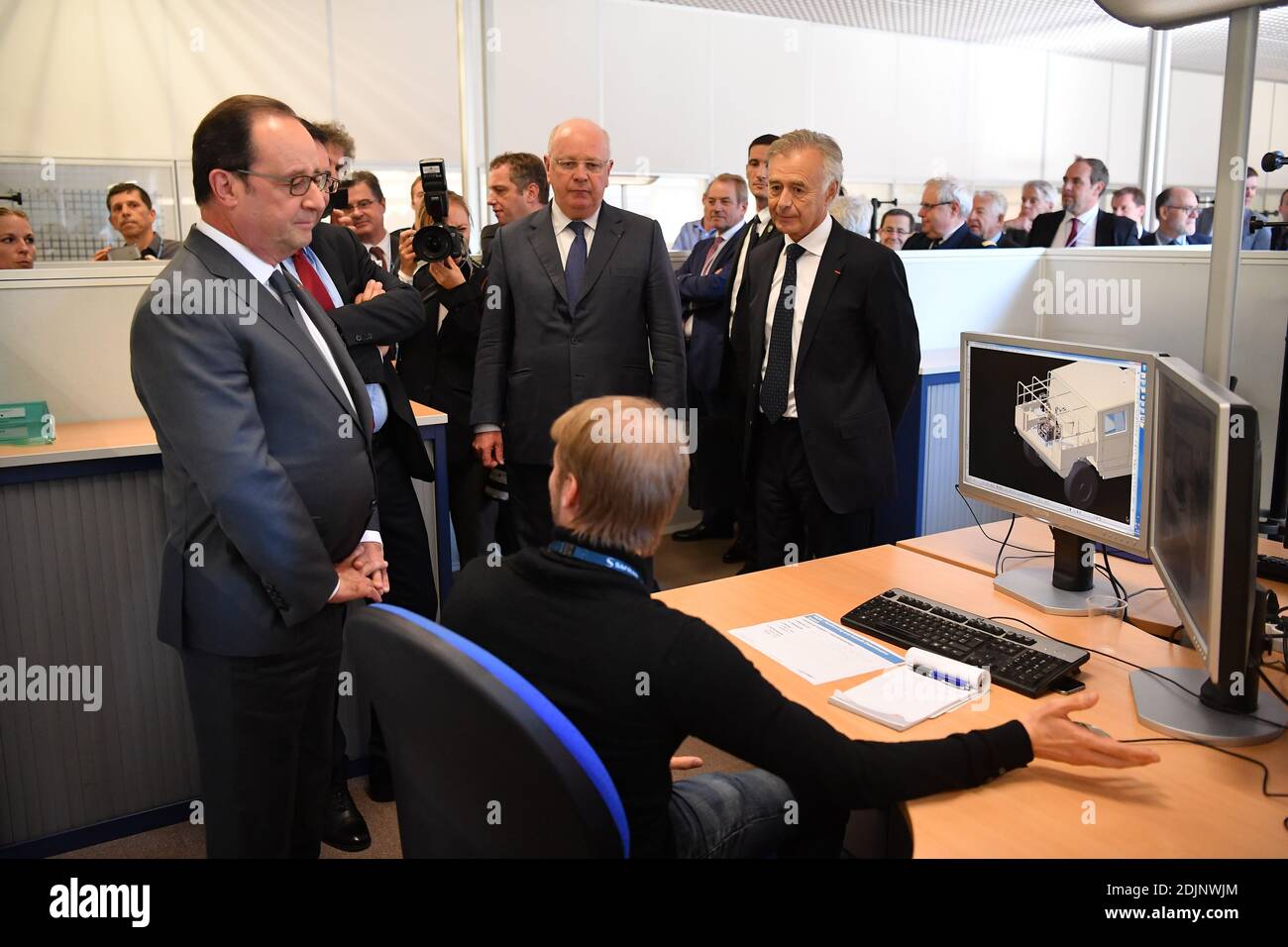 Safran patroller hi-res stock photography and images - Alamy