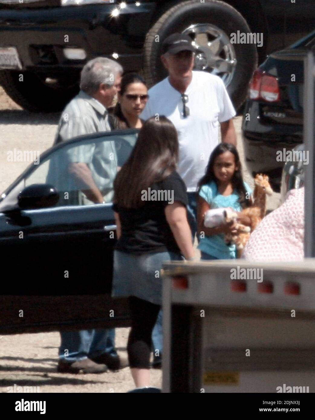 Matt Damon brings his family along to the set of Oceans Thirteen ...