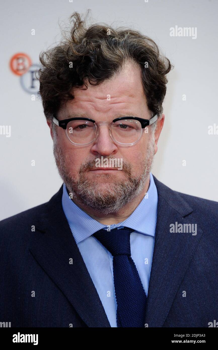 Kenneth Lonergan attending the premiere of Manchester by the Sea as ...