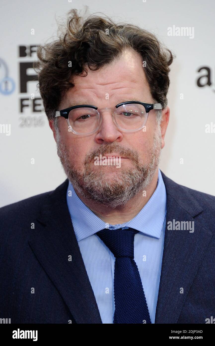 Kenneth Lonergan attending the premiere of Manchester by the Sea as ...