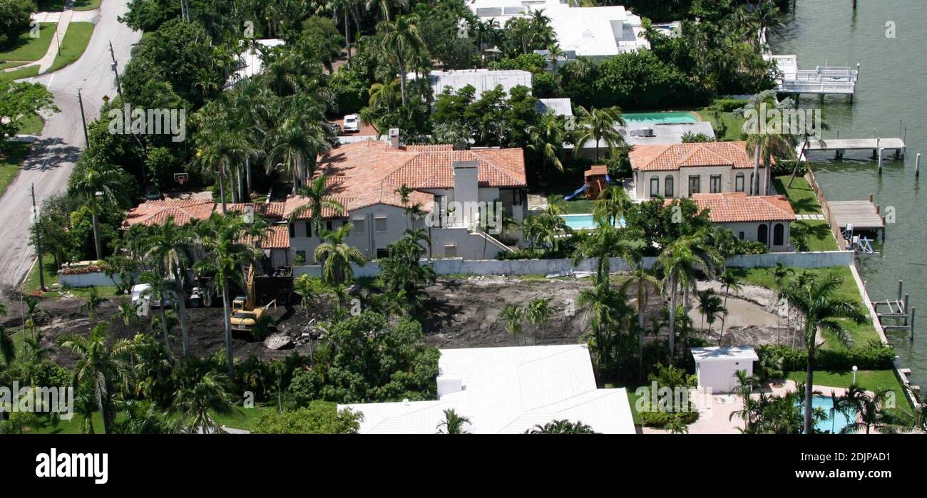 Home aerial hi-res stock photography and images - Alamy