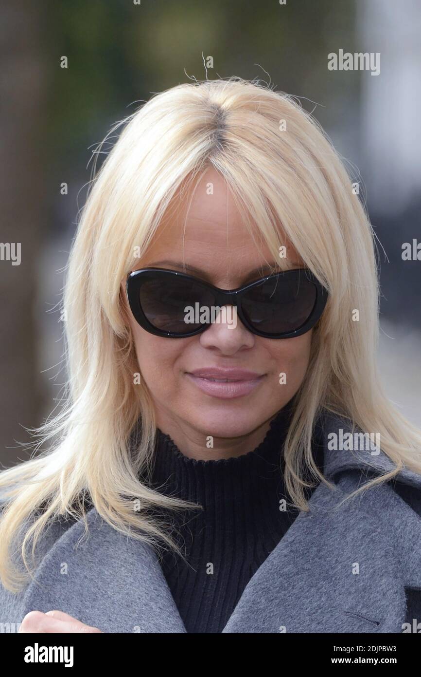 Pamela anderson peta photocall hi-res stock photography and images - Alamy