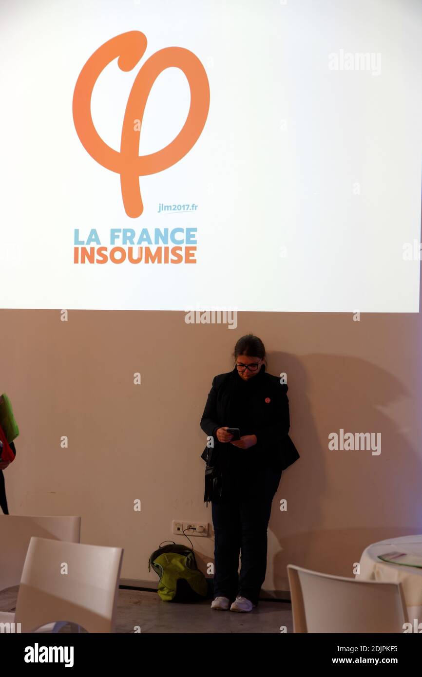 French left wing parti hi-res stock photography and images - Alamy