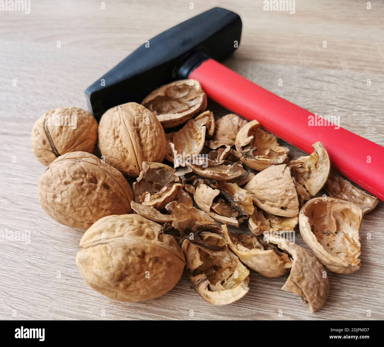 Shell smash hi-res stock photography and images - Alamy