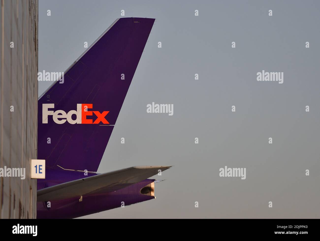 Charles de gaulle airport general view hi-res stock photography and ...