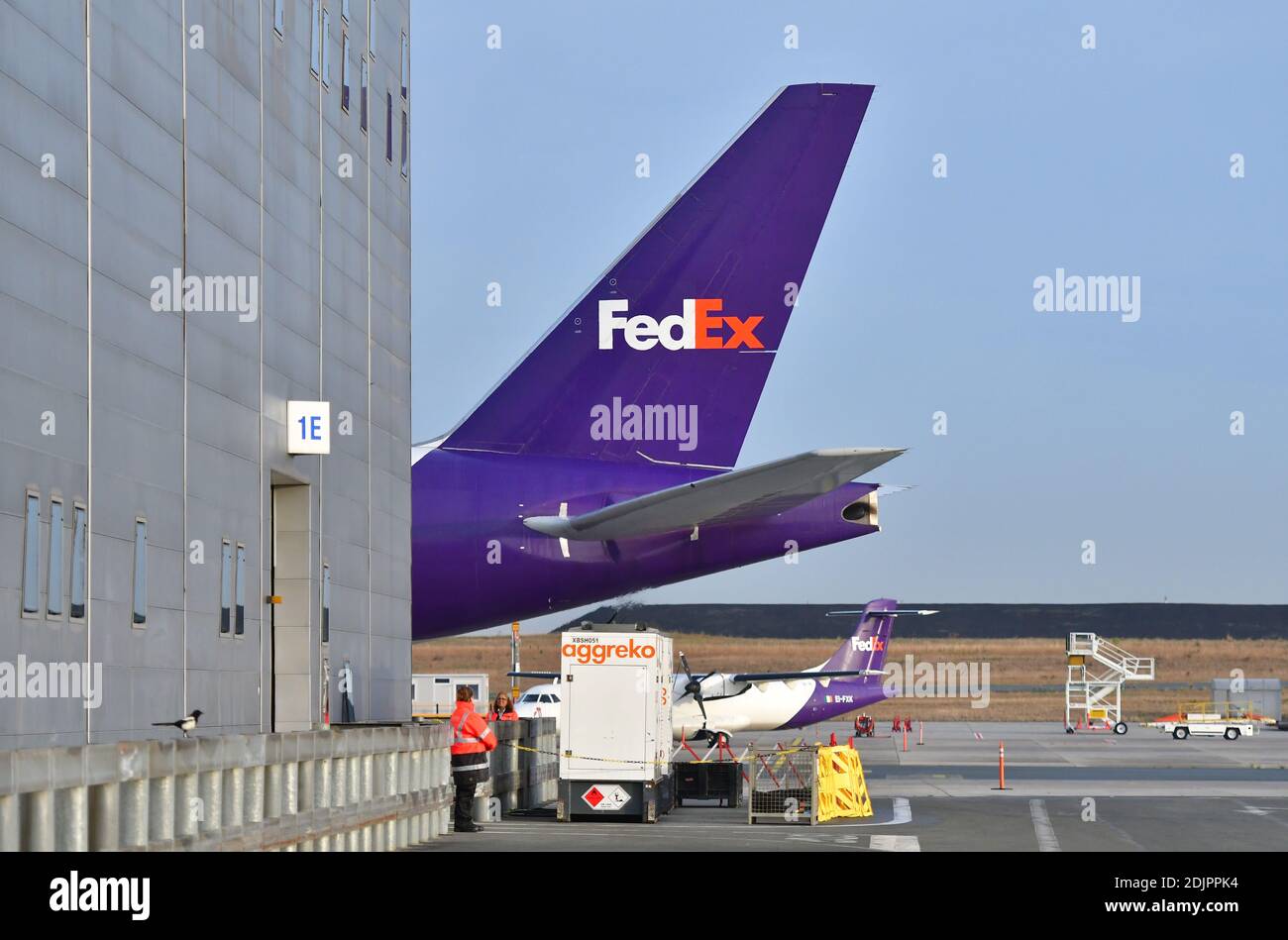 Charles de gaulle airport general view hi-res stock photography and ...