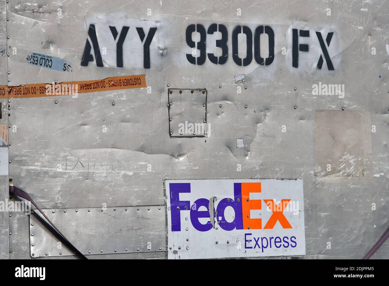 Charles de gaulle airport general view hi-res stock photography and ...