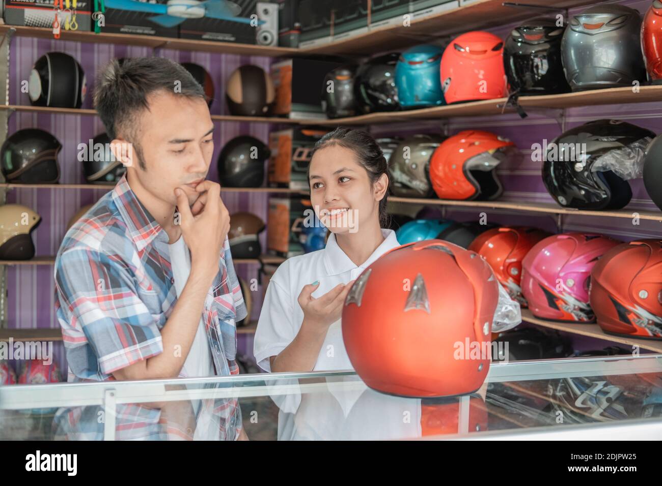 Confused people making choices hi-res stock photography and images - Alamy