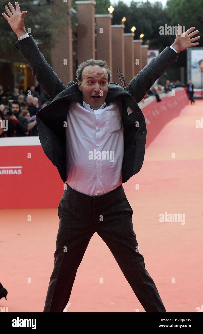 Italian actor and director Roberto Benigni walks the red carpet during ...