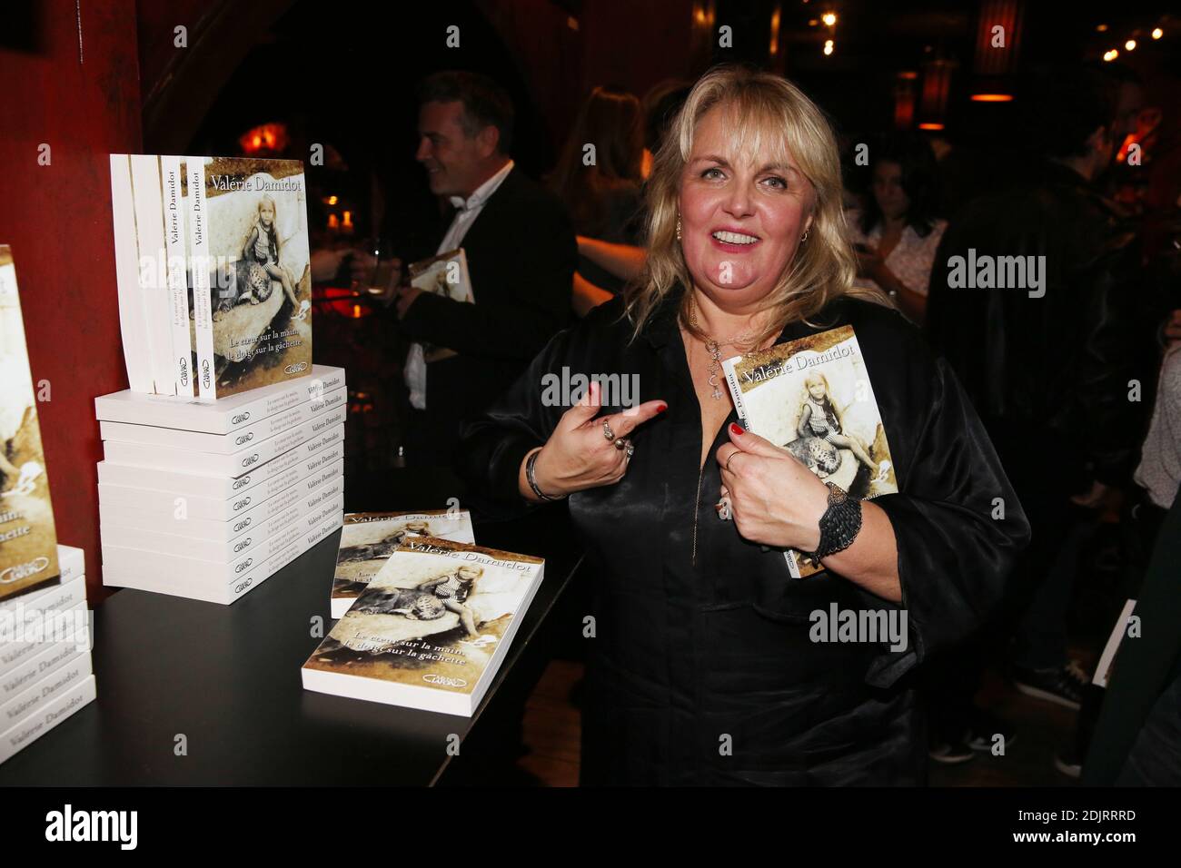 Valerie Damidot at Valerie Damidot, Le Cœur Sur La Main, Le Doigt Sur ...