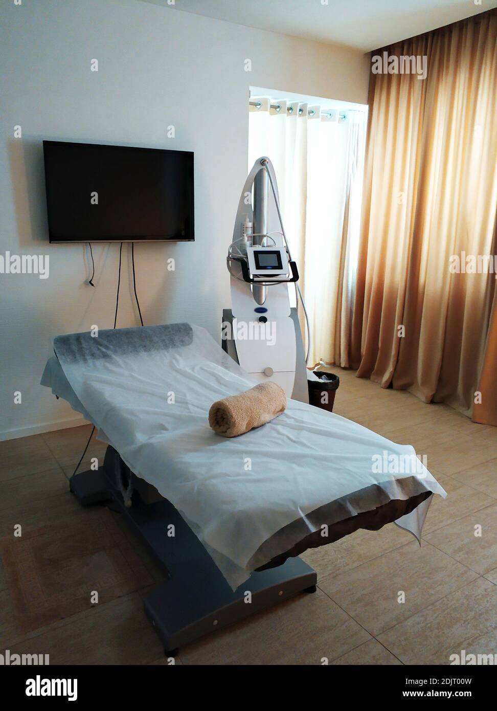 The interior of the massage room. Massage couch Stock Photo - Alamy