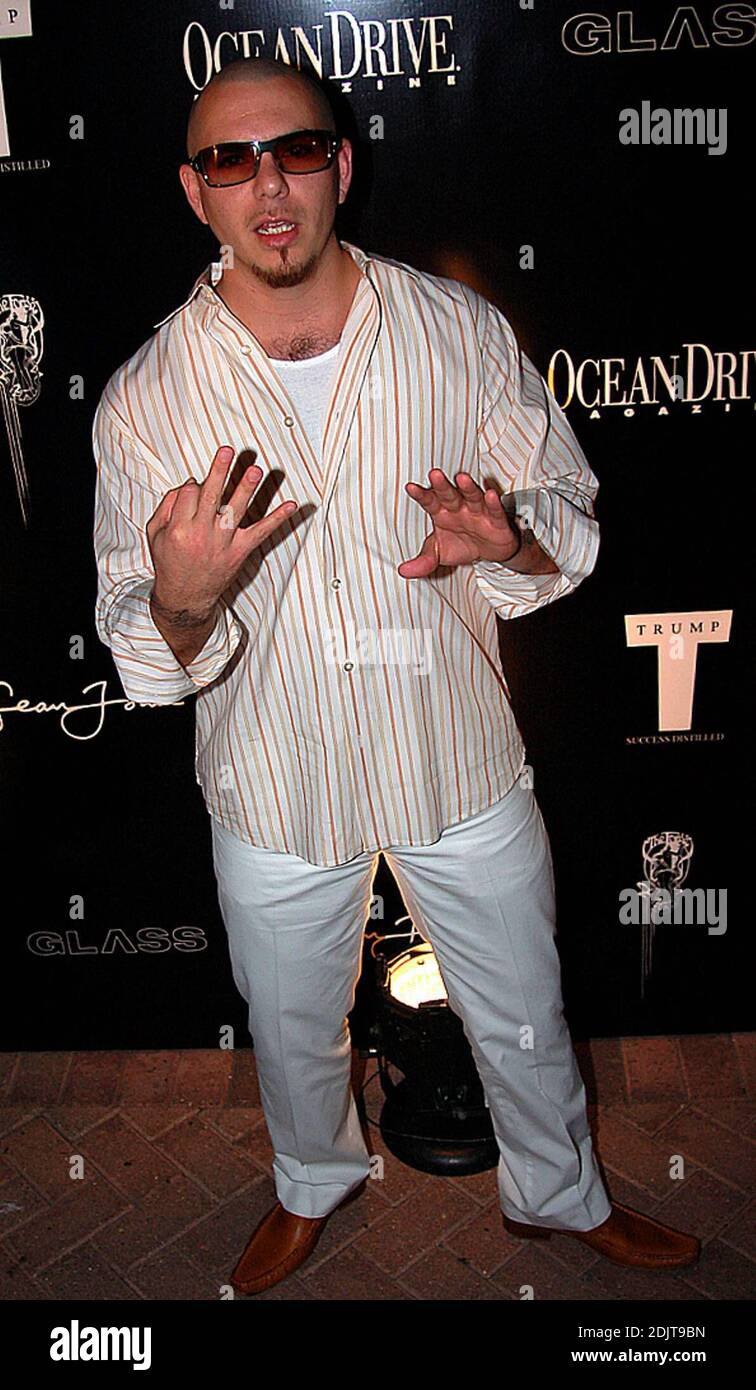 Party to celebrate Diddy's cover shot of the November issue of Ocean ...