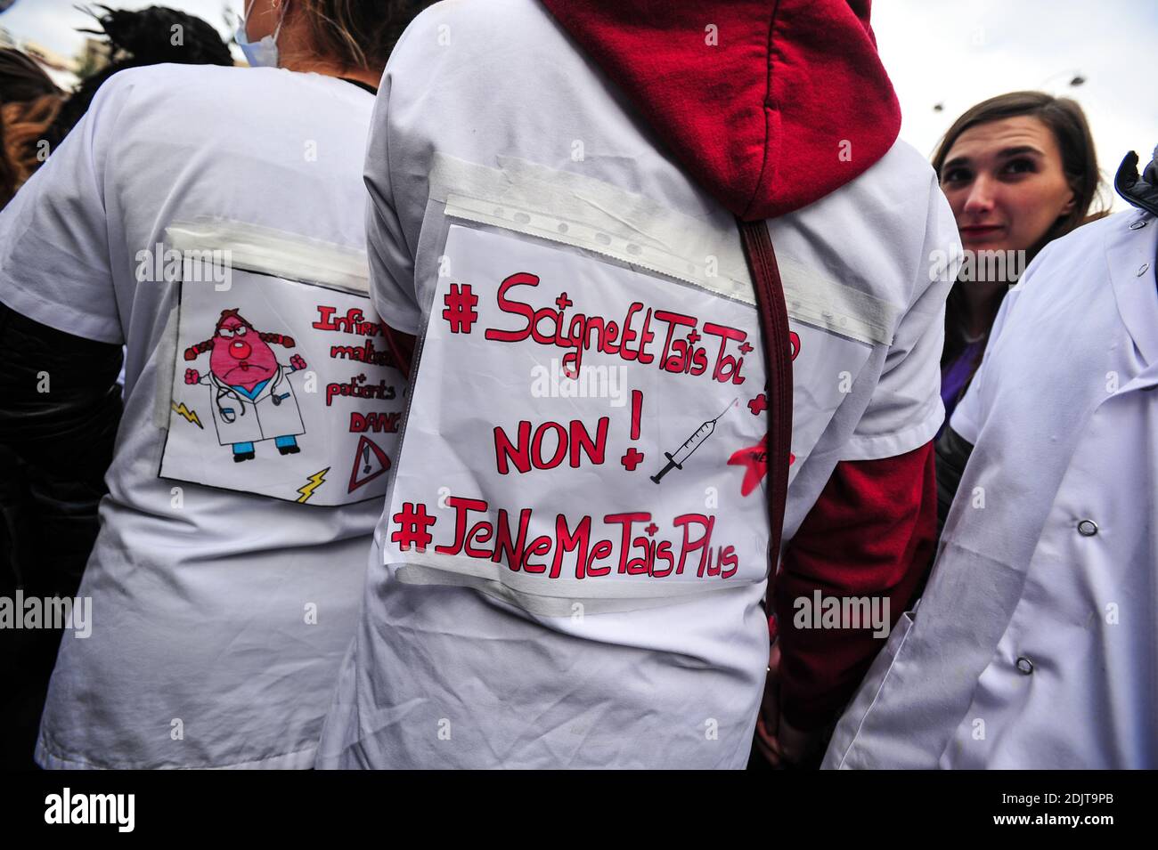 Hospital nurses, healthcare sector and their unions demonstrate in ...