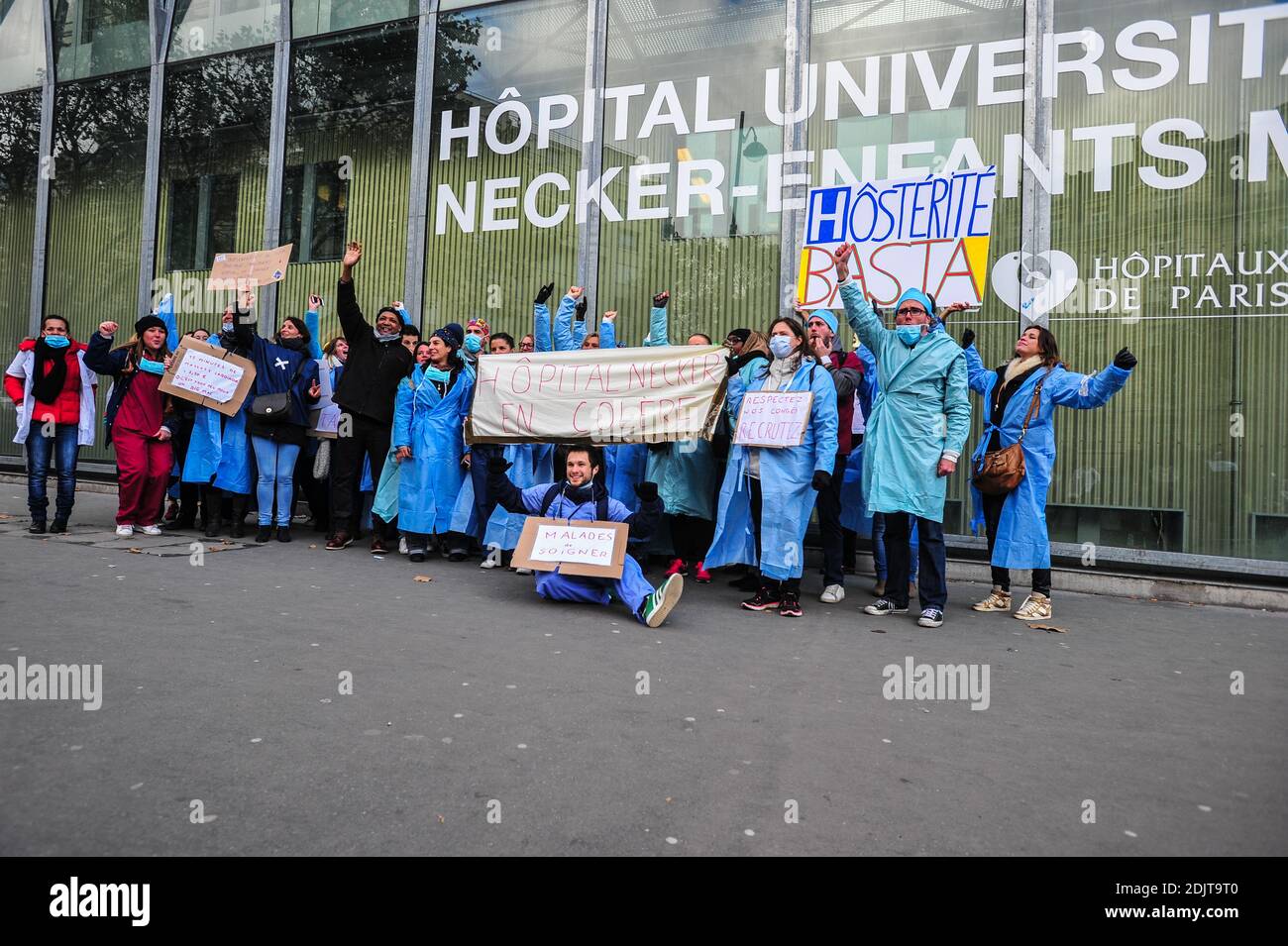 Hospital nurses, healthcare sector and their unions demonstrate in ...