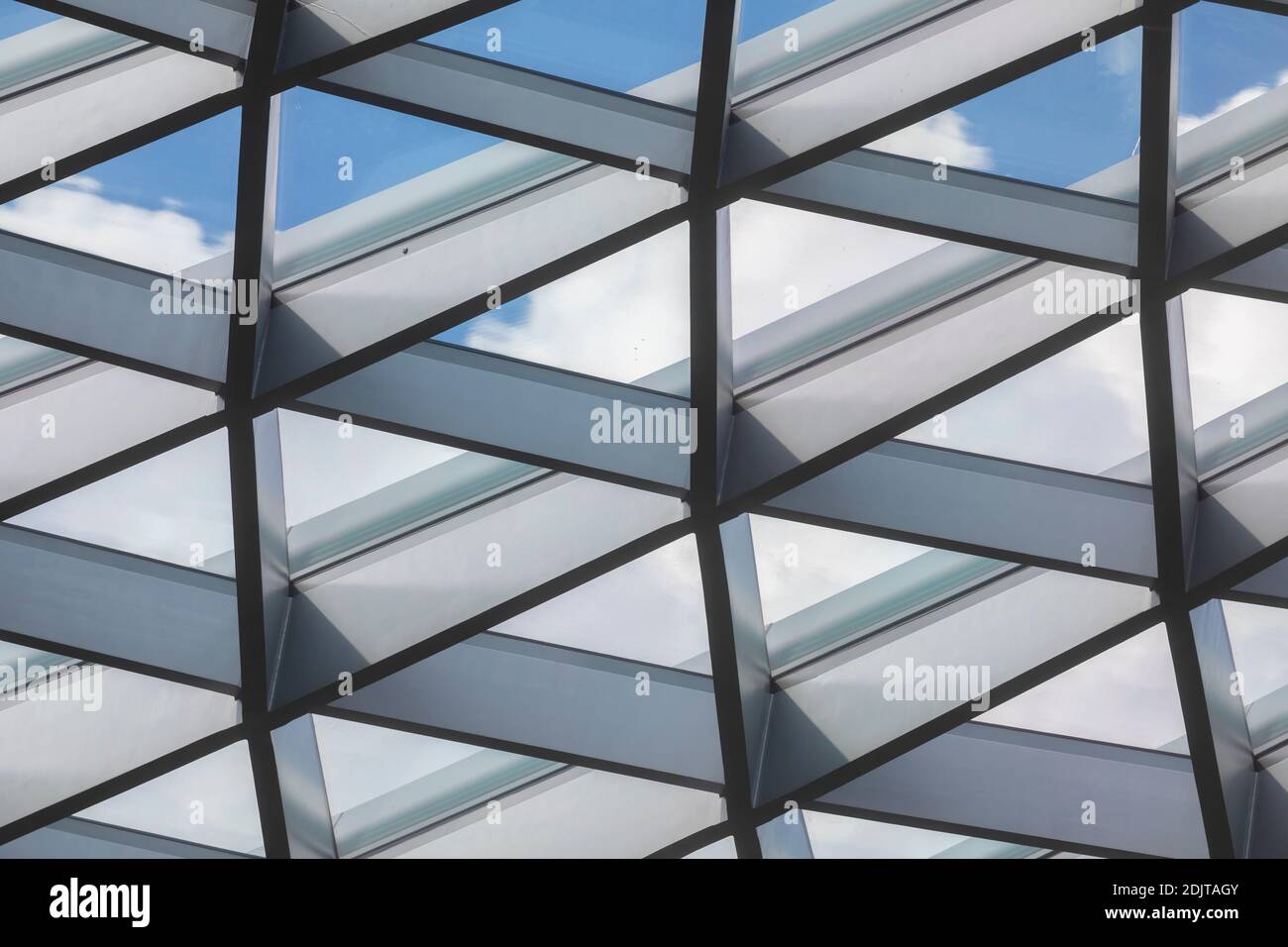 Singapore - October 21, 2019: Close-up of the dome and its architecture ...