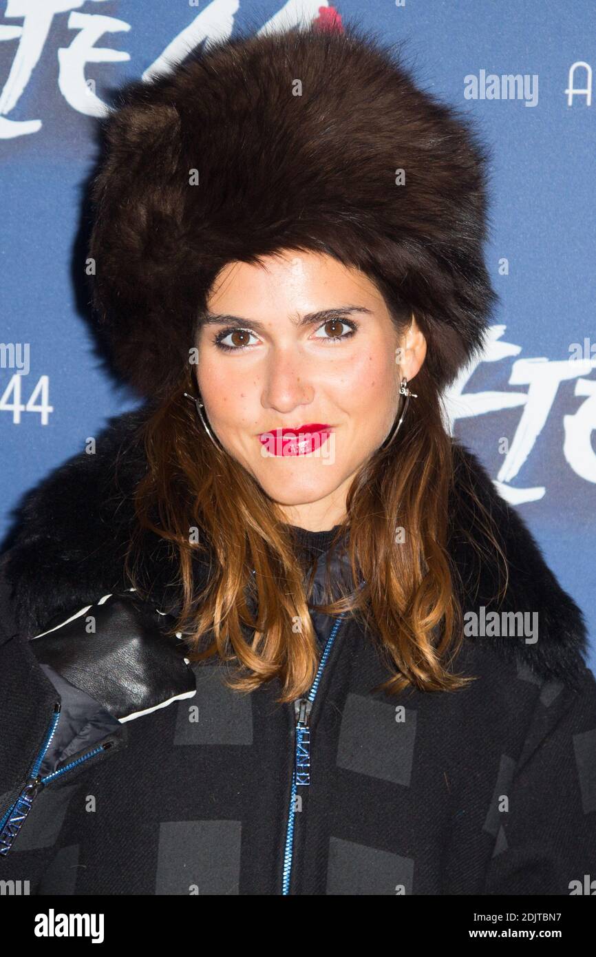 Joyce Jonathan arrive au photocall du spectacle musical Un Ete 44 au ...