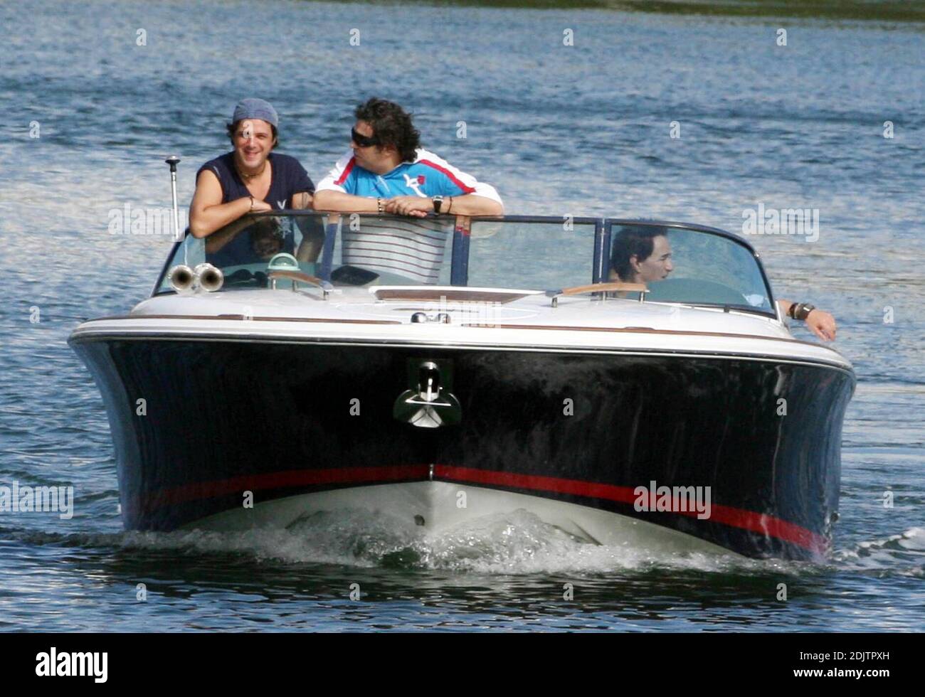 Latin crooner Alejandro Sanz takes a boat trip round Miami Bay with ...