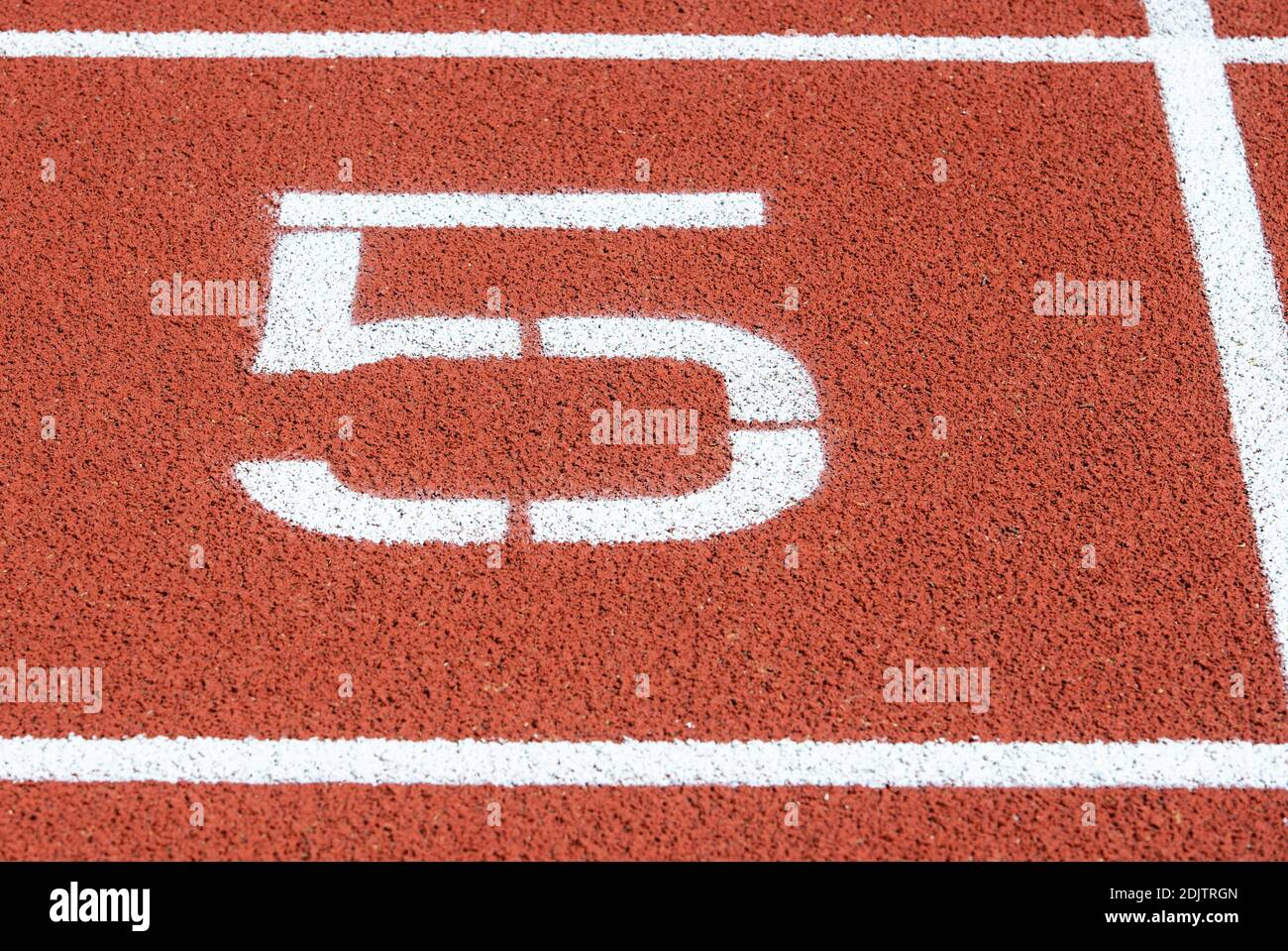 Number 5 track hi-res stock photography and images - Alamy