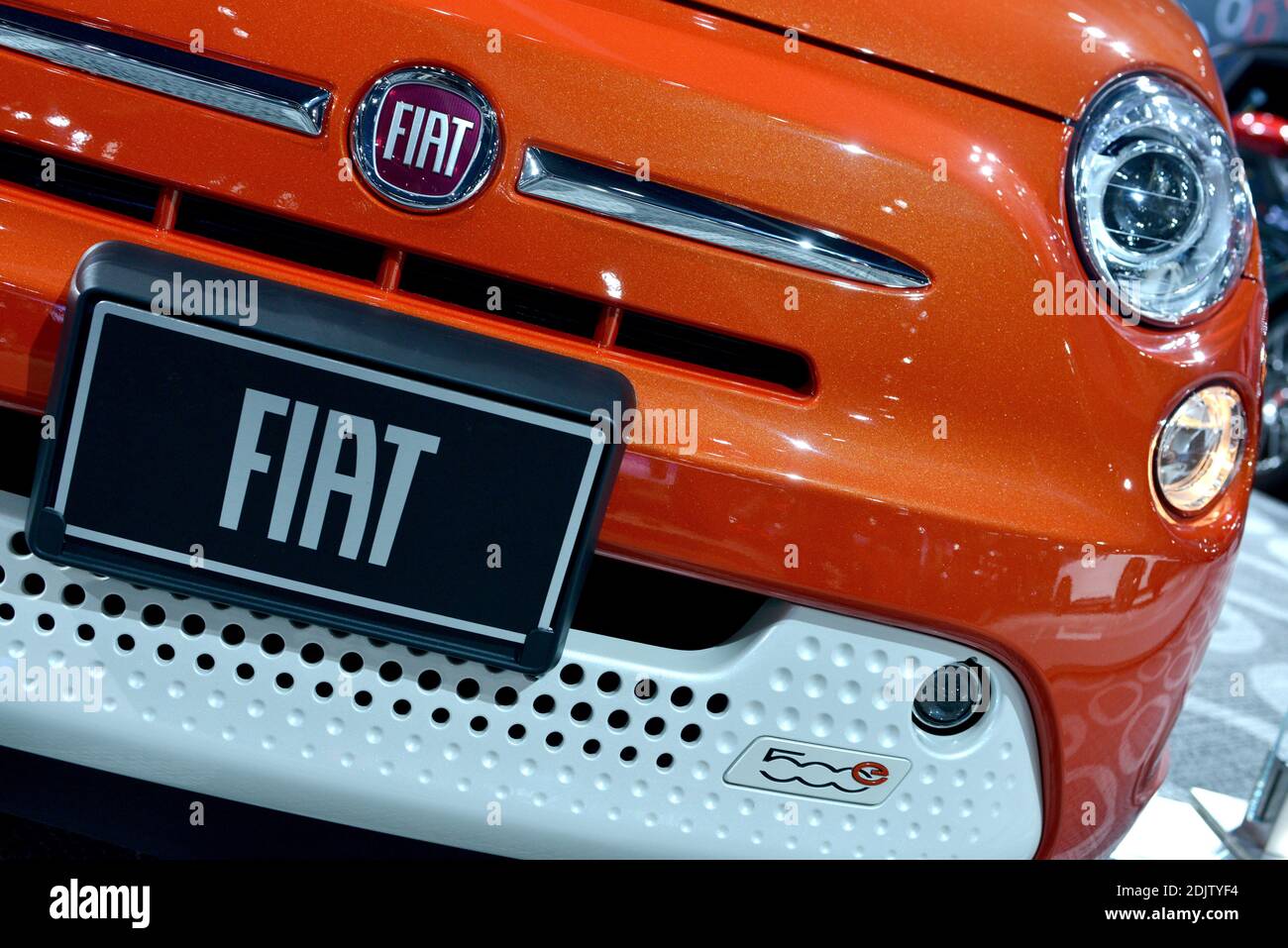 The electric Fiat 500e at the Los Angeles Auto Show, in Los Angeles ...