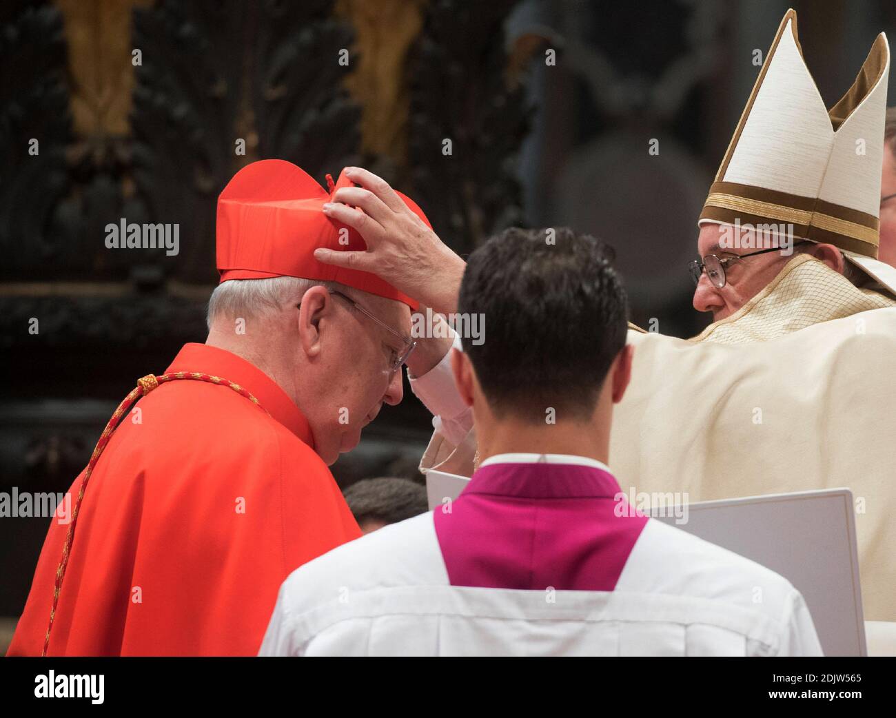 Cardinal kevin farrell hi-res stock photography and images - Alamy