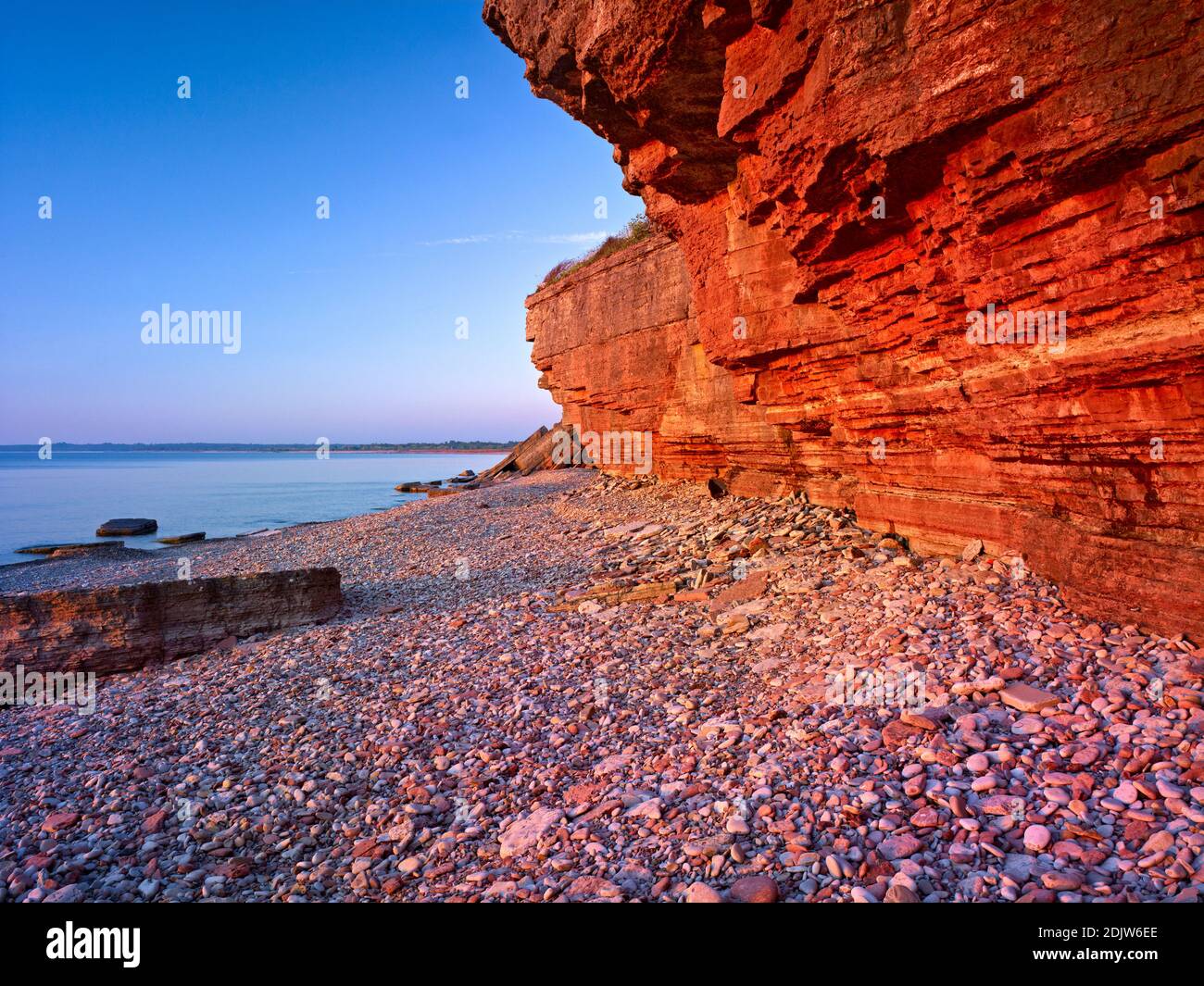 Europe, Sweden, Smaland, Öland island, steep coast in the light of the ...