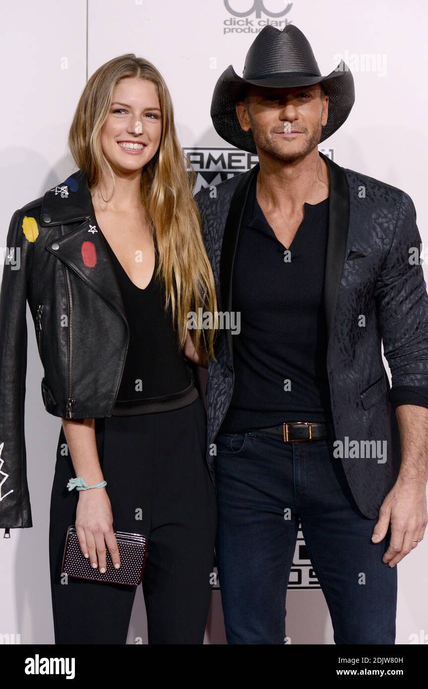Maggie McGraw, Tim McGraw attend the 2016 American Music Awards at ...