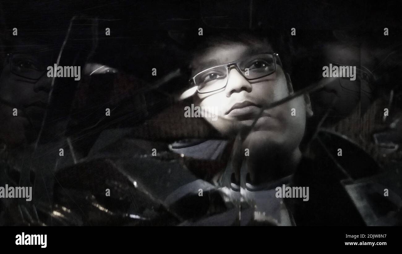 Reflection on cracked mirror hi-res stock photography and images - Alamy