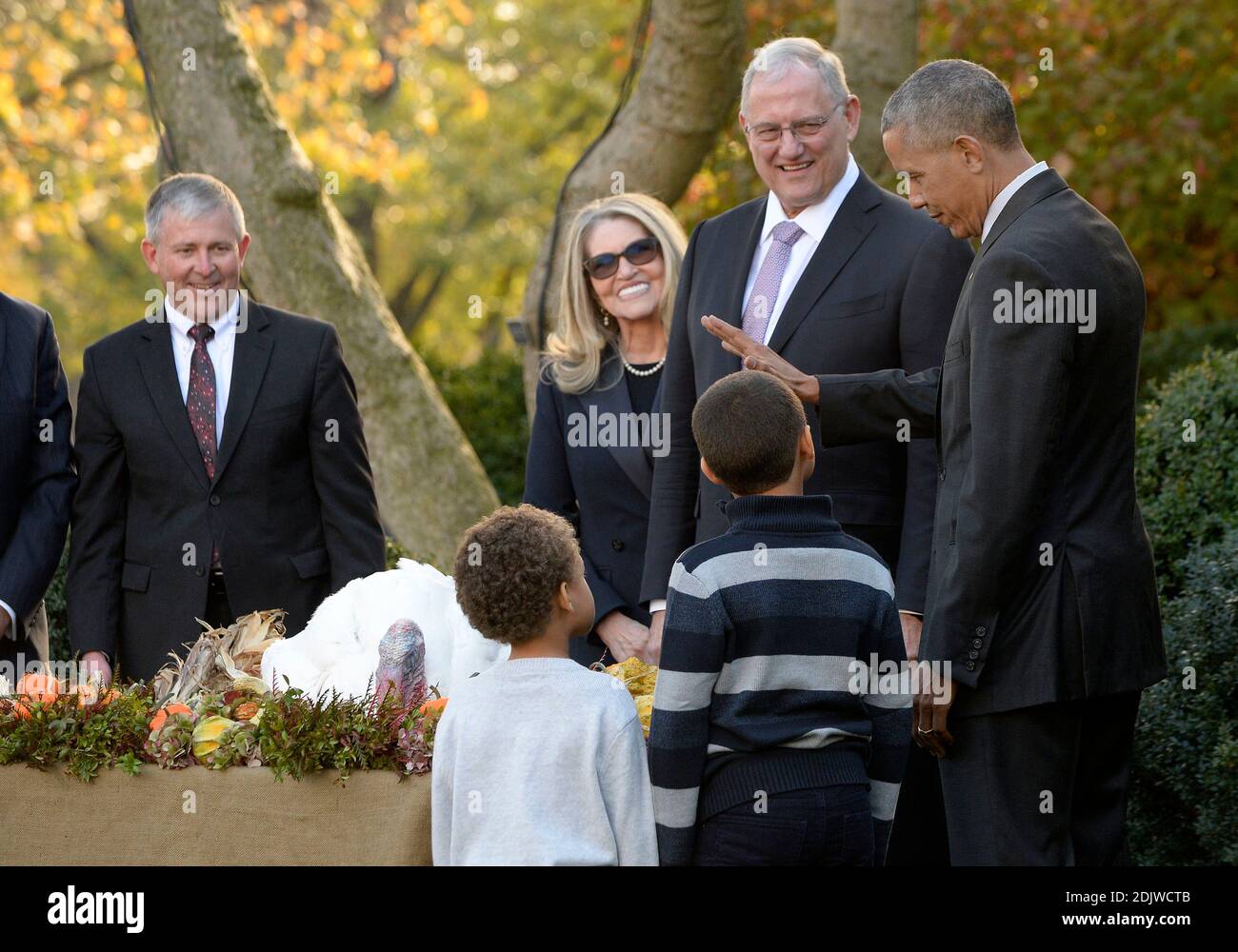 U.S. President Barack Obama pardons 'Tater ' and his alternate Tot (not ...