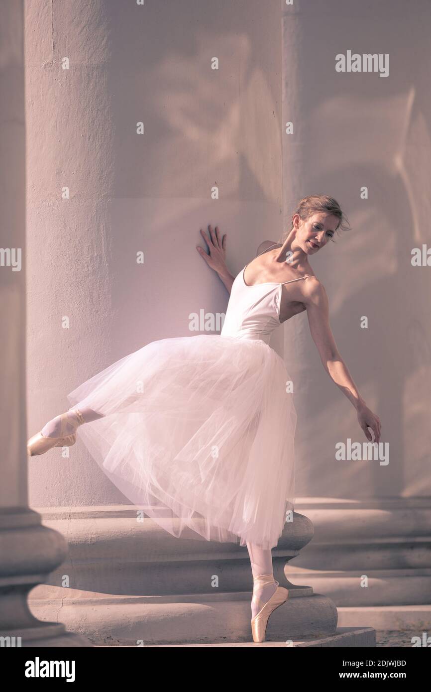 Performance at studio 54 hi-res stock photography and images - Alamy