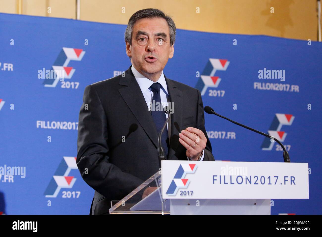 Former French Prime Minister and candidate for the center-right ...