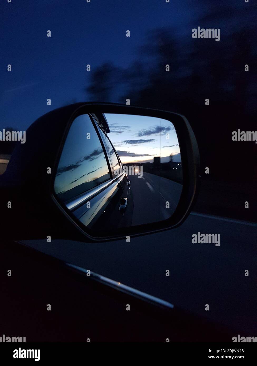 Car window reflector hi-res stock photography and images - Alamy