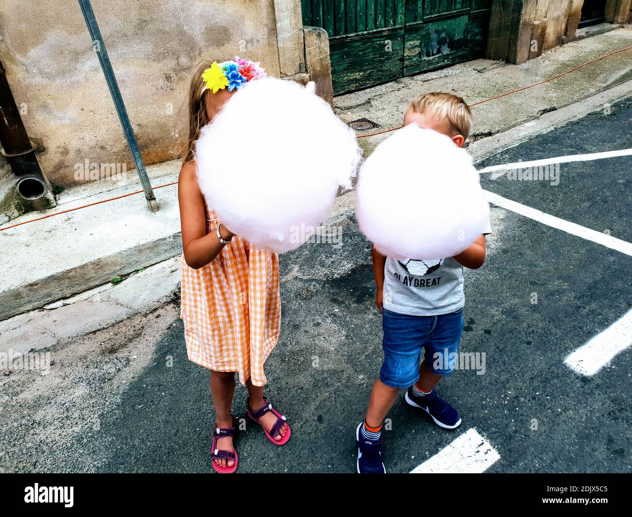 Boy candy floss hi-res stock photography and images - Alamy