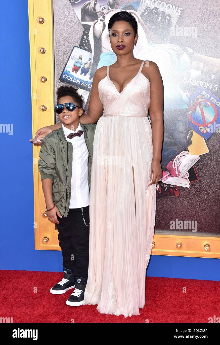 David otunga and david daniel otunga jr hi-res stock photography and ...