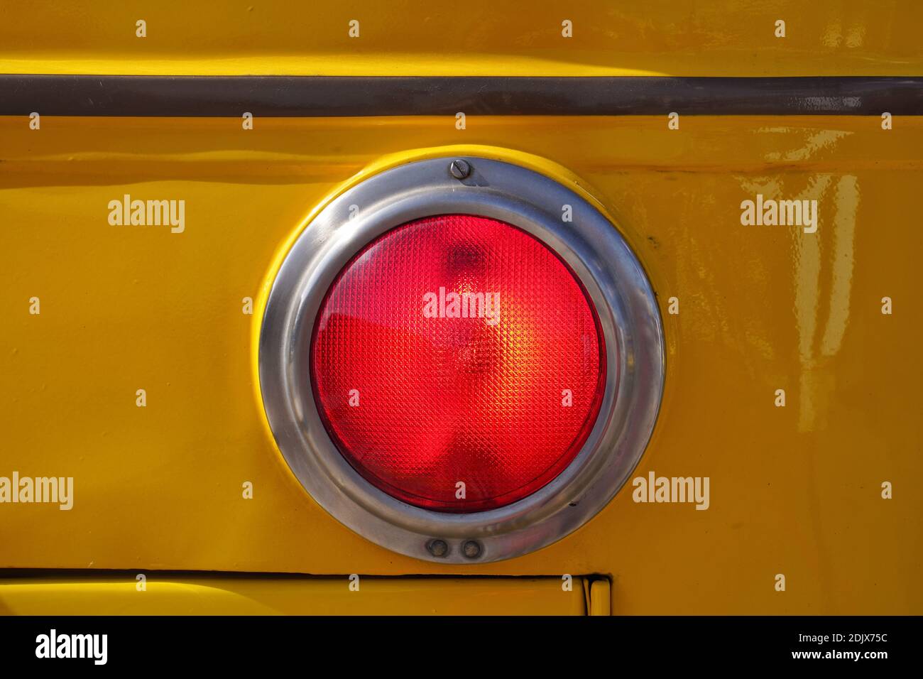 School bus circle hi-res stock photography and images - Alamy