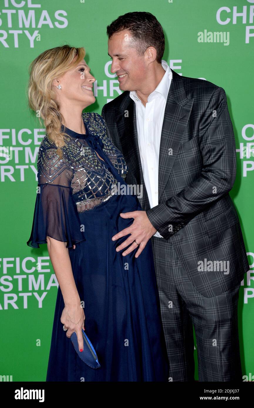 Molly Sims, Scott Stuber attend the premiere of Paramount Pictures ...